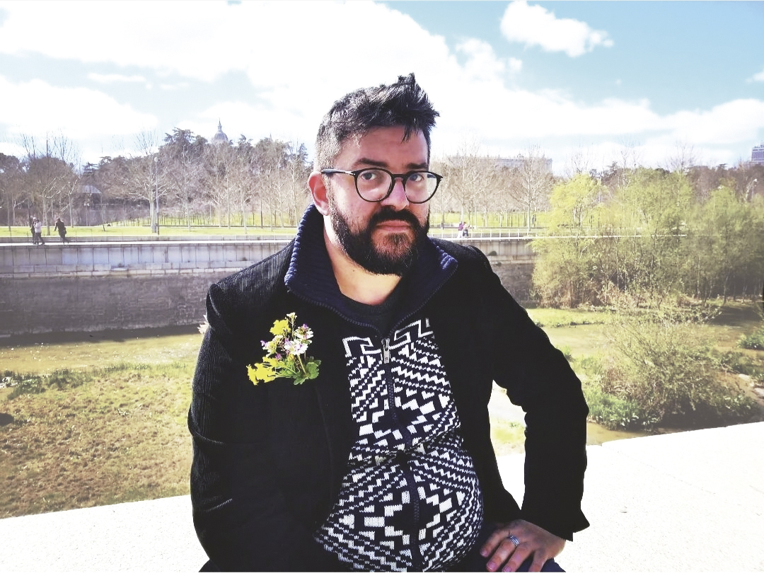 Elebitasuna eta itzulpena ospatzea bilatzen duen liburua ondu du Angel ...